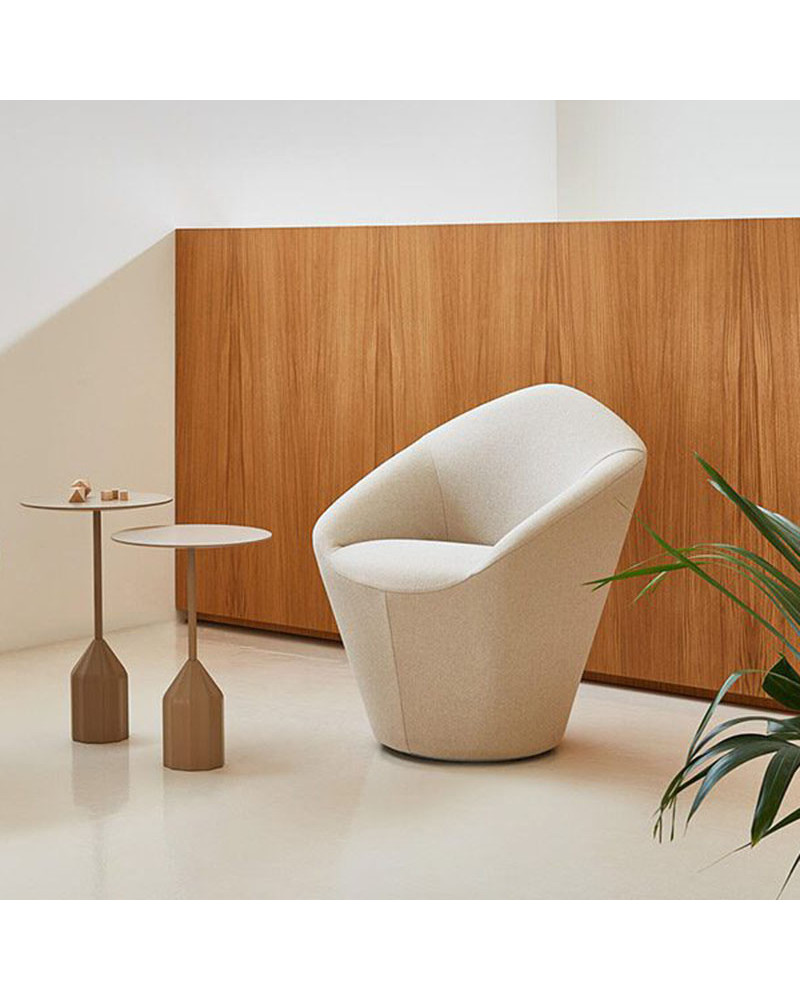 Penta design armchair by Viccarbe | Aiure
